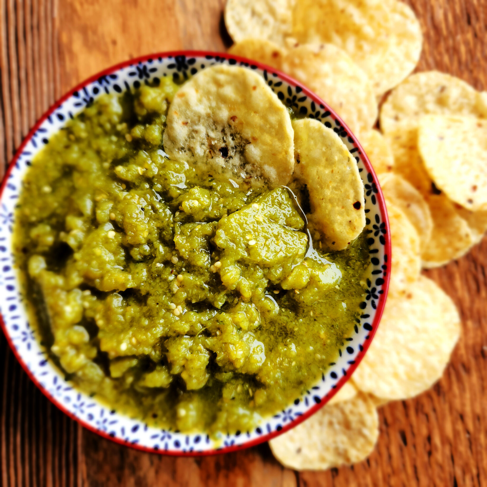 Roasted tomatillo salsa verde (green salsa) – twelveOeight